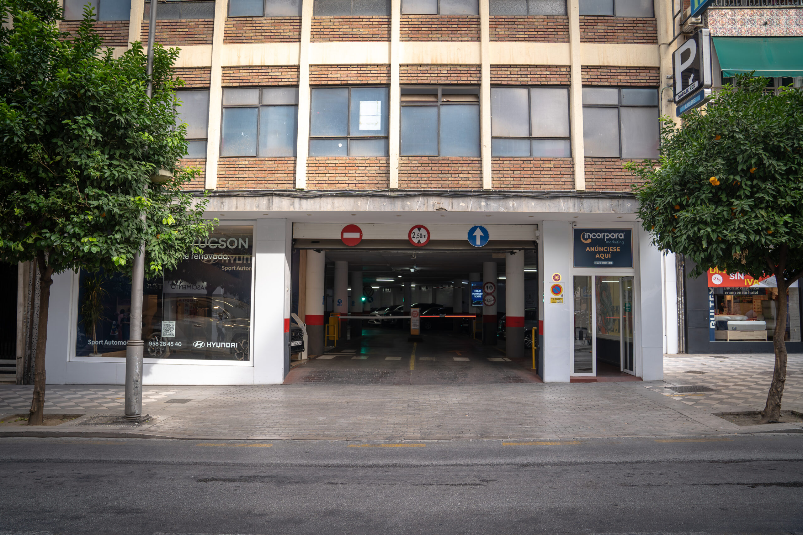 **Parking Centro Granada - Parking Garage Rex